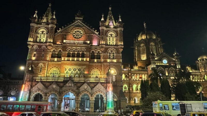 Mumbai Night Lights & Iconic Sights Tour - The Sum Up