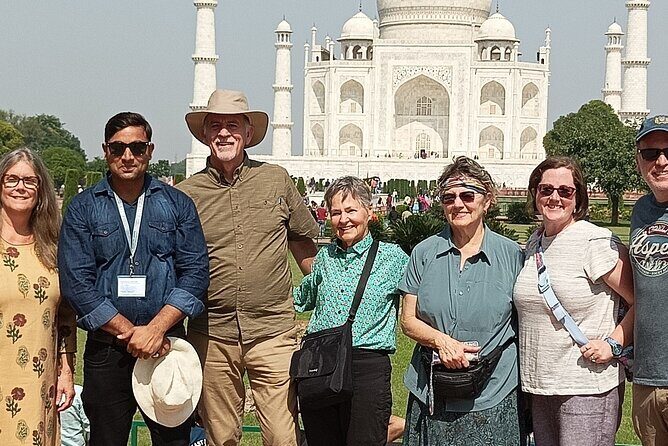 Mumbai: Private Day Tour Of Tajmahal With Car ,Entrance , Meal - Authentic Experiences and Genuine Value