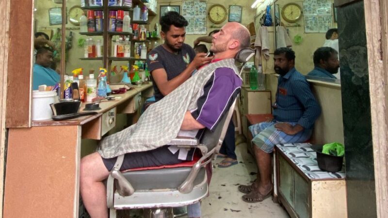 Mumbai: Private Slumdog Millionaire Tour in Dharavi Slum - Key Points