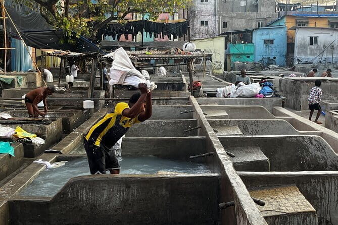 Mumbai Slum Dhobi Ghat and Train Ride Tour with a Local Guide - Exploring Mumbai’s Hidden Communities: An Honest Look at the Dhobi Ghat and Dharavi Tour