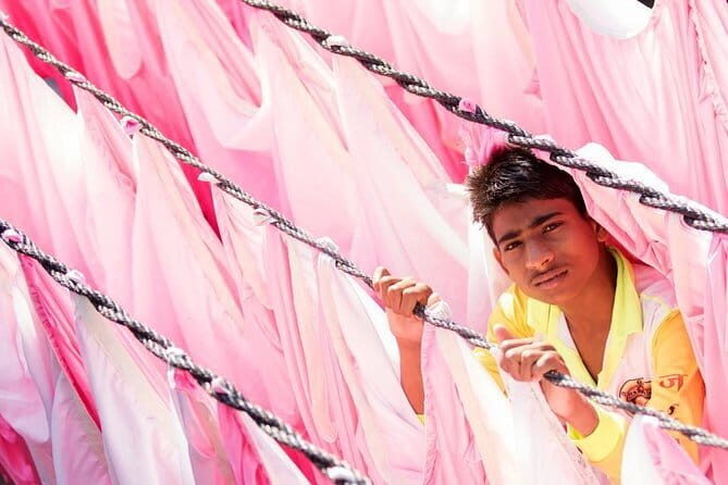 Mumbai Slum Dhobi Ghat and Train Ride Tour with a Local Guide - Practical Details: What to Expect