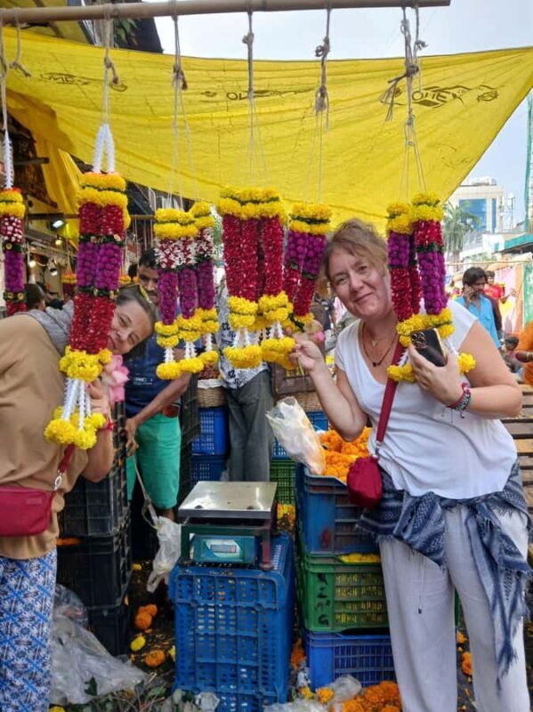 Mumbai Slum Tour with Dhobi Ghat Laundry & Flower Markets - An Overview of the Tour Experience