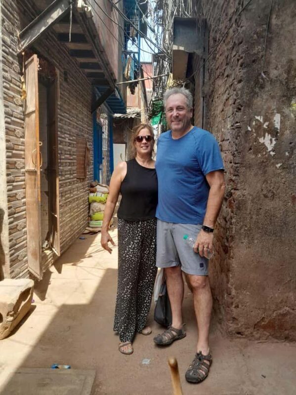 Mumbai Slum Tour with Dhobi Ghat Laundry & Flower Markets - Transportation and Group Size