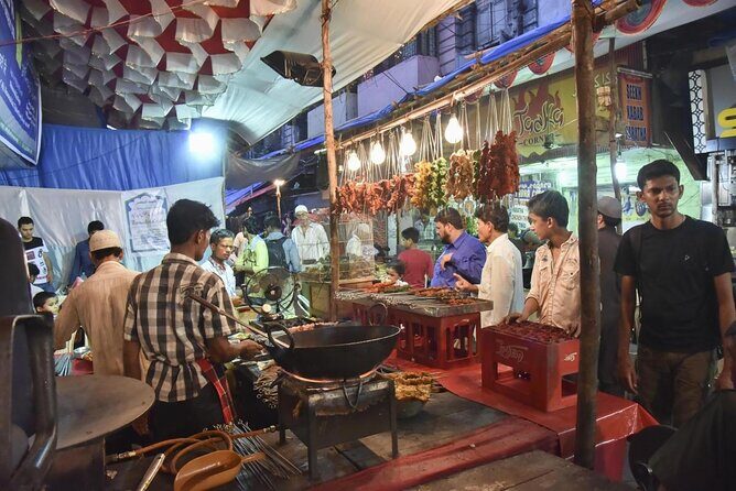 Mumbai Spice Markets and Bazaars Tour with Guide and Transport - Exploring Mumbai’s Spice and Bazaar Scene: A Deep Dive