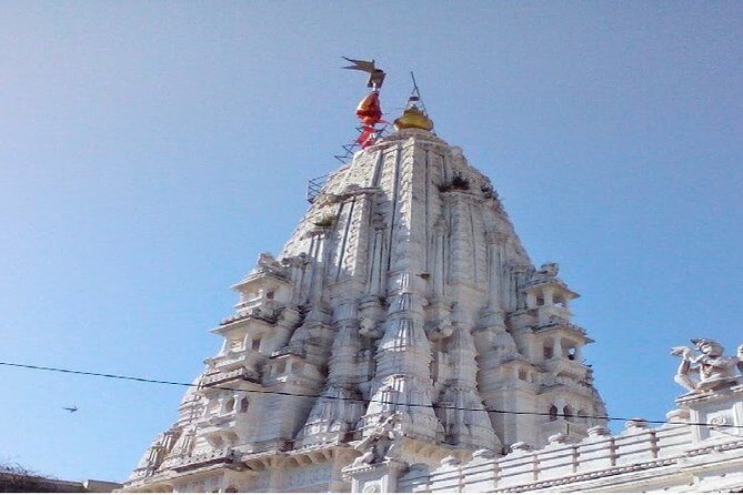 Mumbai : The Spiritual & Colorful Morning Tour - FAQs