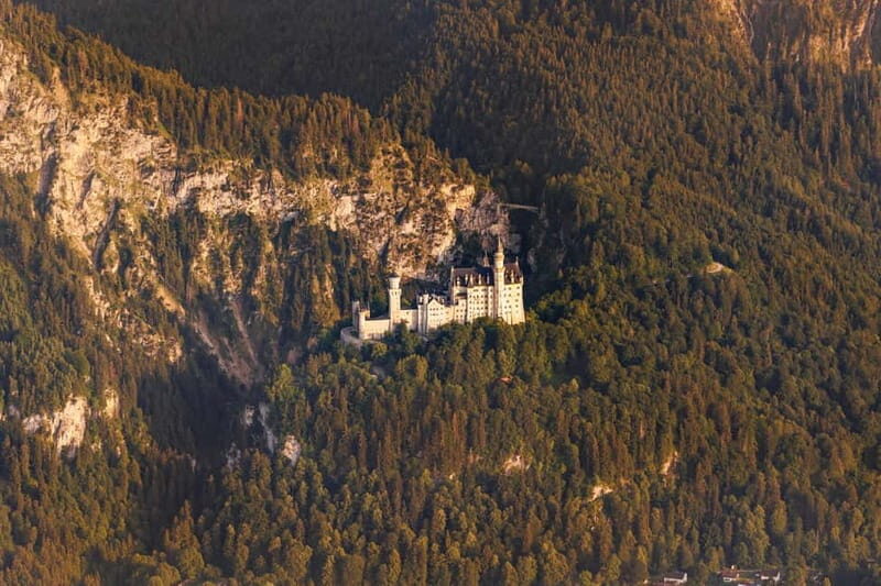München: Rundflug München, Seen, Schlösser, Alpen abAugsburg - Key Points