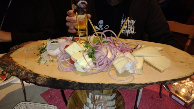 Munich: Bavarian Beer Walking Tour with Samples - Key Points