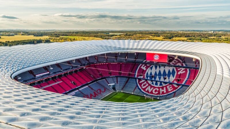 Munich: City Bus Tour & FC Bayern Munich Allianz Arena Tour - The Fan Experience and Shopping