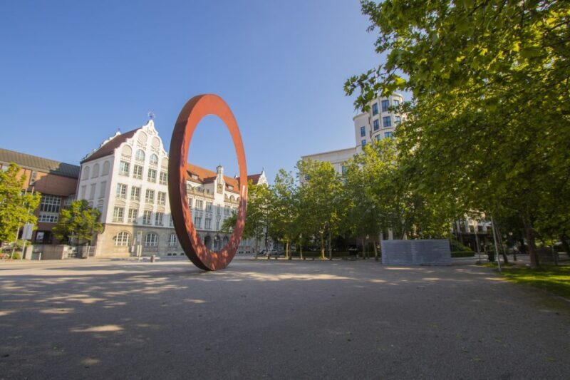 Munich: Express Walk with a Local in 90 minutes - Key Points