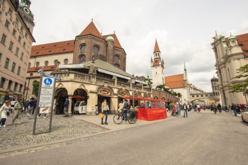 Munich: Express Walk with a Local in 90 minutes - The Guides: Knowledge and Personal Touch