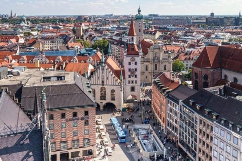 Munich: Highlights Walking Tour with a Guide - Key Points