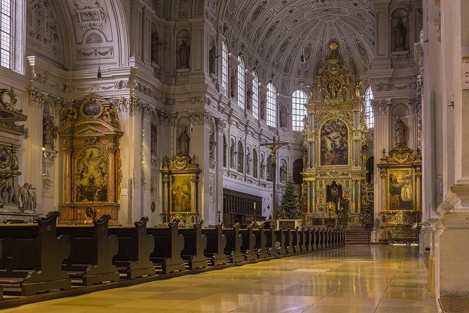 Munich - Old Town Historic Walking Tour - Key Points