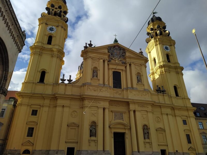 Munich: Private Tour with a Local Guide - Deep Dive into the Itinerary
