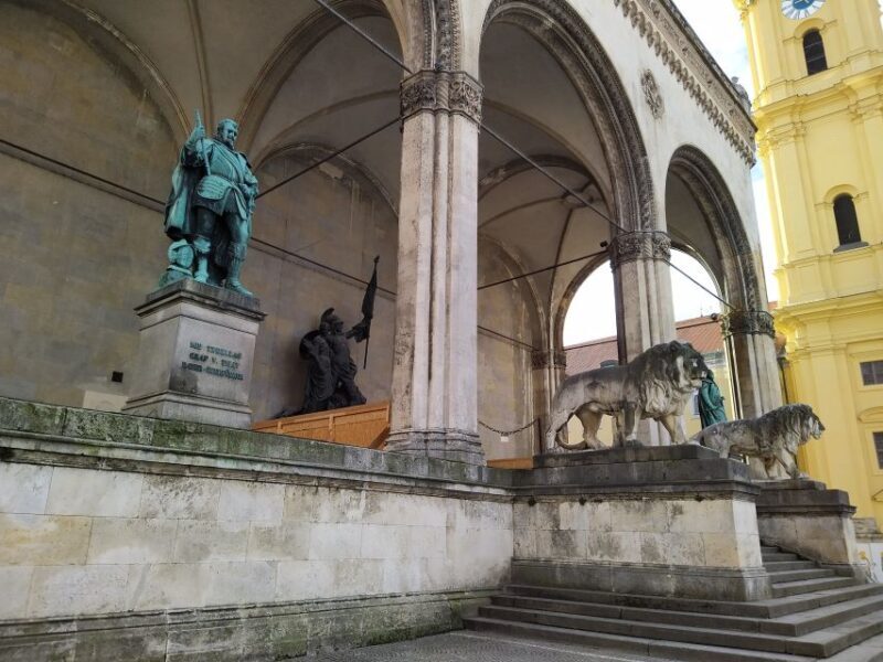 Munich Residenz: Private Tour with artists and historians - Key Points