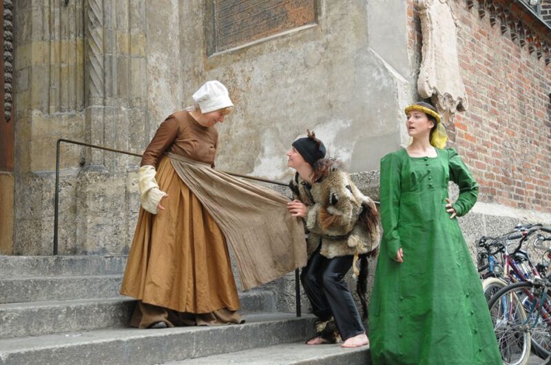 Munich: Scary Tour with actors in GERMAN - Value and Cost