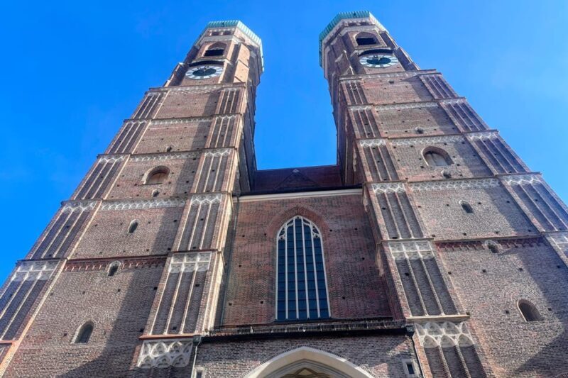 Munich: Self-guided sightseeing scavenger hunt for families - An Engaging, Authentic Way to Discover Munich