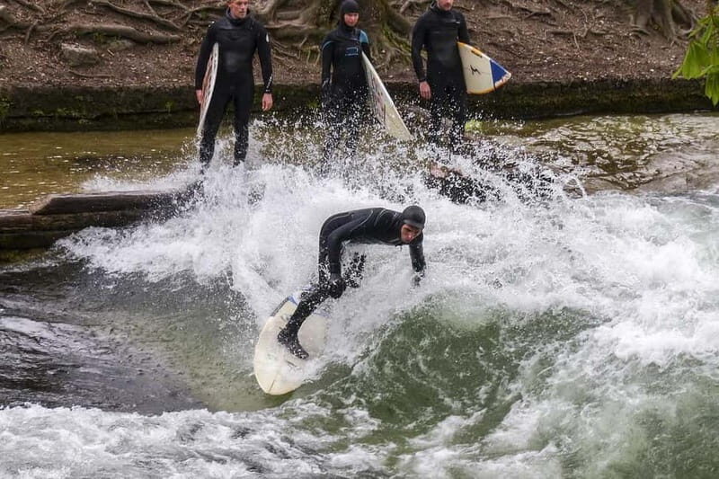 Munich: - Surf Experience Munich - What’s the Value?