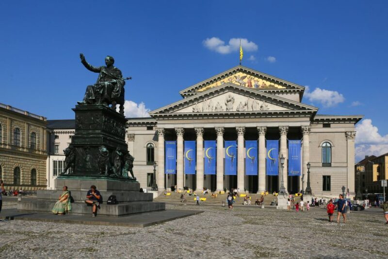Munich: Walking Tour Old Town 3D VR Tour in GERMAN - A New Spin on Munich’s Old Town
