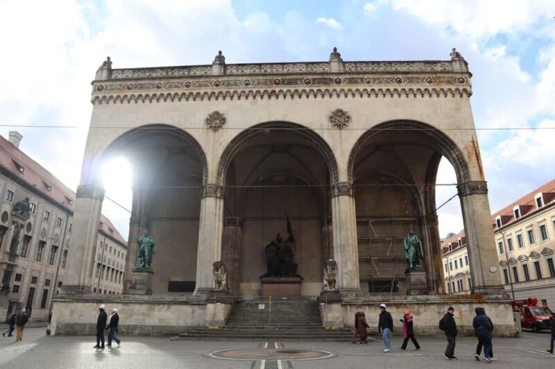Munich: Walking tour "The Beginning and End of the Third Reich" - Key Points