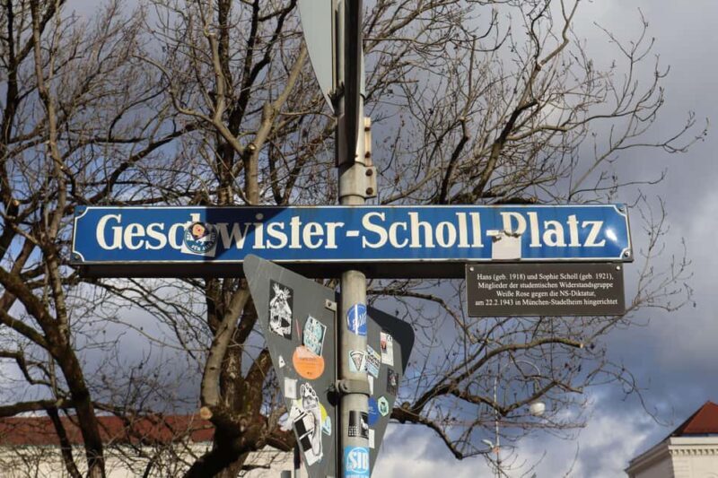 Munich: Walking tour "The Beginning and End of the Third Reich" - A Close Look at the Experience