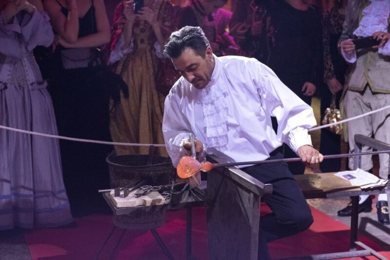 Murano: Glass Blowing Demonstration with Optional Drinks - The Itinerary in Detail