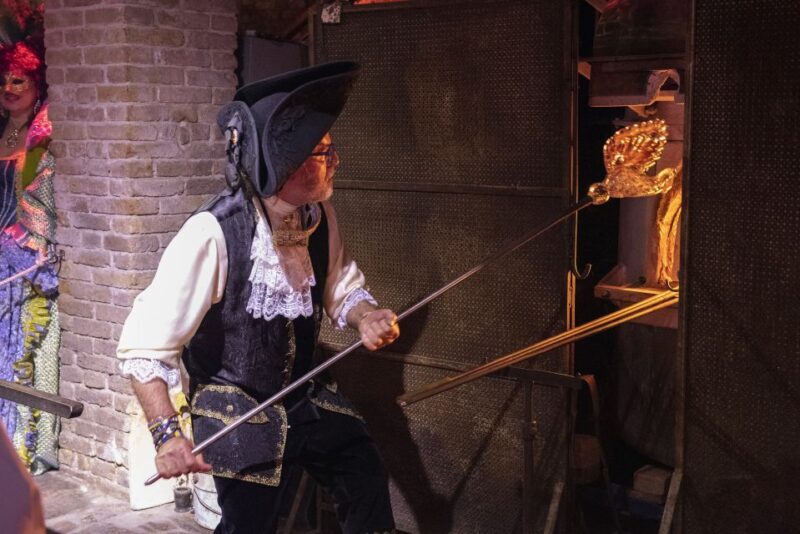 Murano: Glass Blowing Demonstration with Optional Drinks - Value for Money