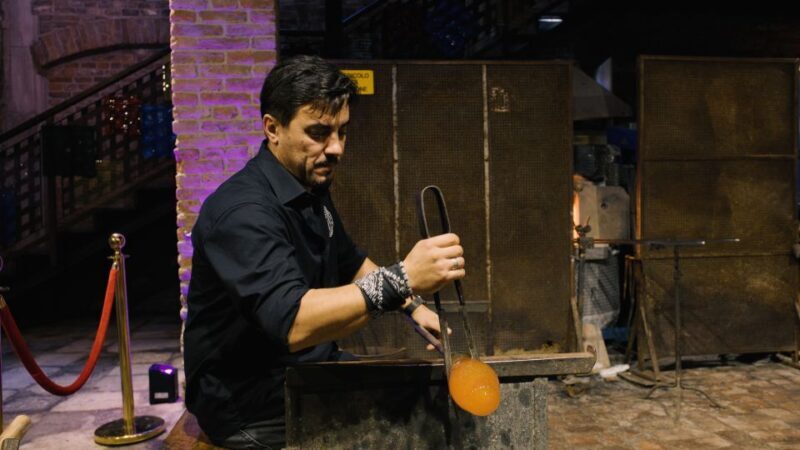 Murano: Glass Blowing Demonstration with Optional Drinks - Who Will Love This Tour?