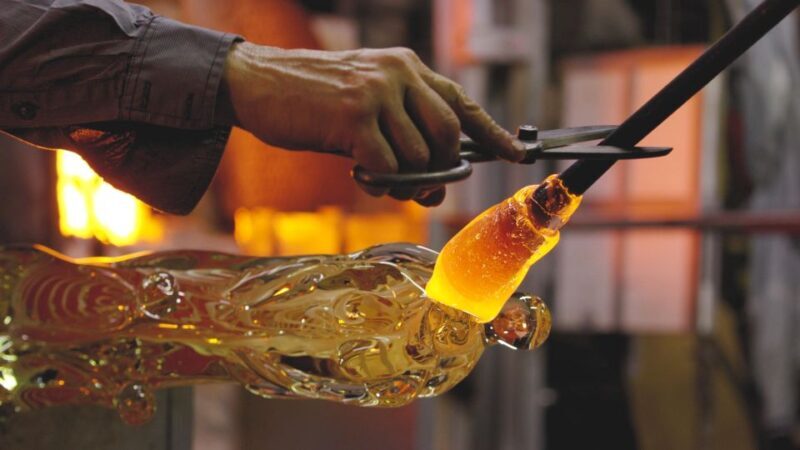 Murano: make your item with a glass master and take it home - The Value of the Experience