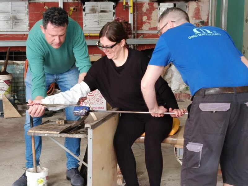 Murano: make your item with a glass master and take it home - Authenticity and Special Features