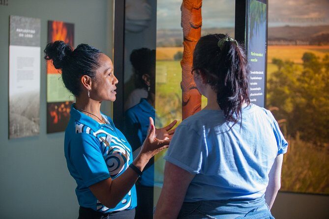 Museum of New Zealand Te Papa Tongarewa: Introducing Te Papa Tour - Critical Considerations