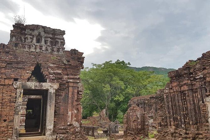 MY SON Early Morning Tour to avoid crowd,Take Nice Photos &Back by Private Boat - What’s Included & What’s Not