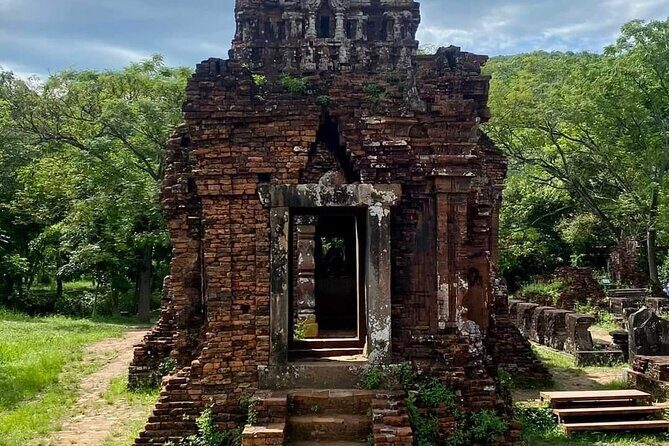 My Son Early Morning Tour with Nguyen - The Transportation and Timing
