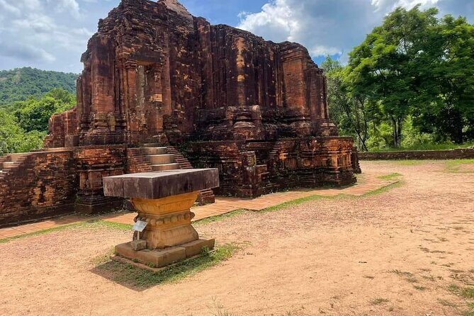 MY SON VALLEY & MY LAI MASSACRE FulldayTour from Hotel in Da Nang or Hoi An city - Key Points