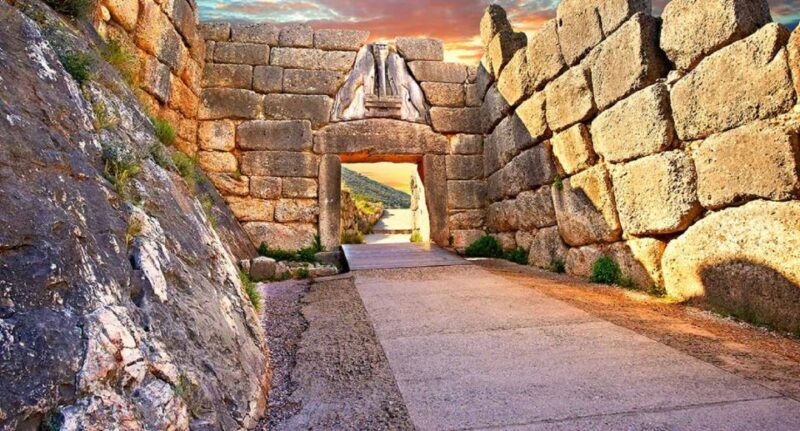 Mycenae Nafplion: one day Spanish guided tour - Authenticity and Experience