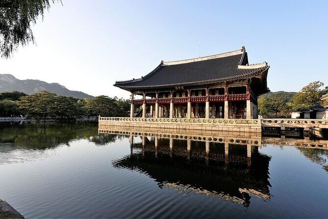 Myeongdong Seoul Private Minivan Shopping Tour - Detailed Breakdown of the Itinerary