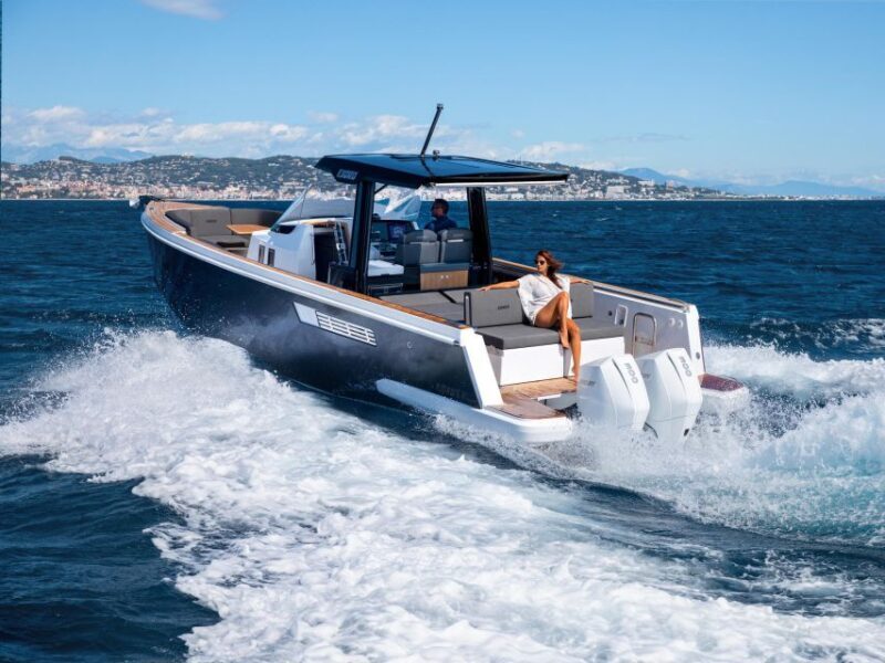 Mykonos: Private Luxury Yacht Cruise with Drinks and Snacks - Exploring the Itinerary
