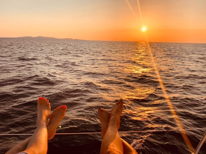 Mykonos: Rhenia Island Sunset Cruise with Transfer and Meal - What Makes This Cruise Stand Out