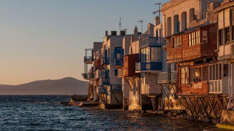 Mykonos: Rhenia & Little Venice Cruise with Snacks & Drinks - In-Depth Analysis of the Experience