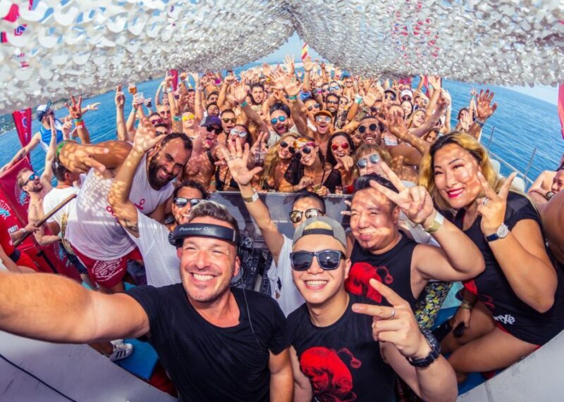 Mykonos: Rhenia & Little Venice Cruise with Snacks & Drinks - Frequently Asked Questions