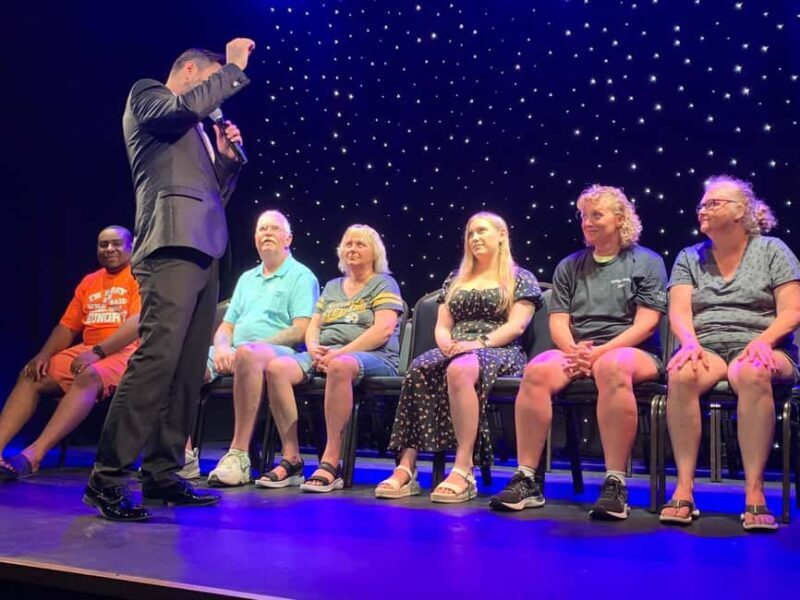 Myrtle Beach: Wonders Theatre Comedy Hypnosis Show - What to Expect at the Wonders Theatre Comedy Hypnosis Show