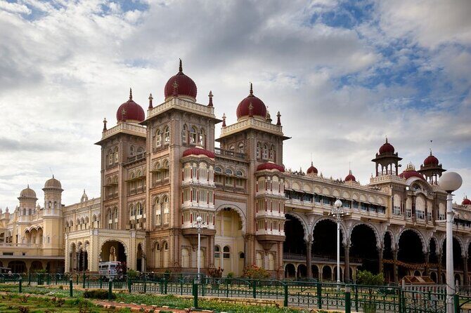 Mysore tour with Somnatahpur and Pyramid valley from Bangalore - Who Is This Tour Best For?