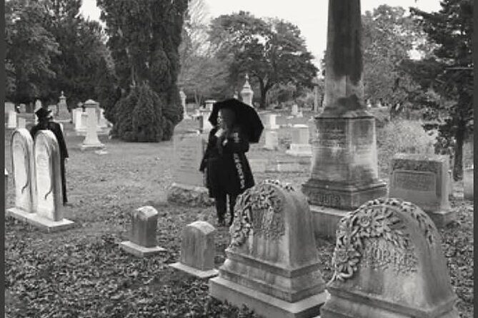 Mystic Moonlit Graveyard Ghost Tour - Who Will Love This Tour?