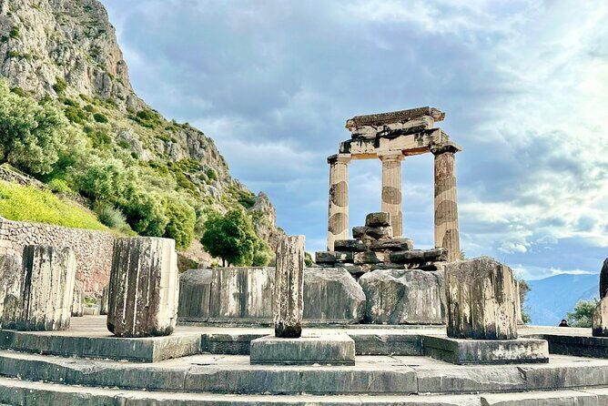 Mystical Delphi & Hosios Loukas Byzantine Wonder Luxury Day Tour - Key Points