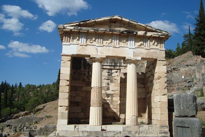 Mystical Delphi & Hosios Loukas Byzantine Wonder Luxury Day Tour - FAQs