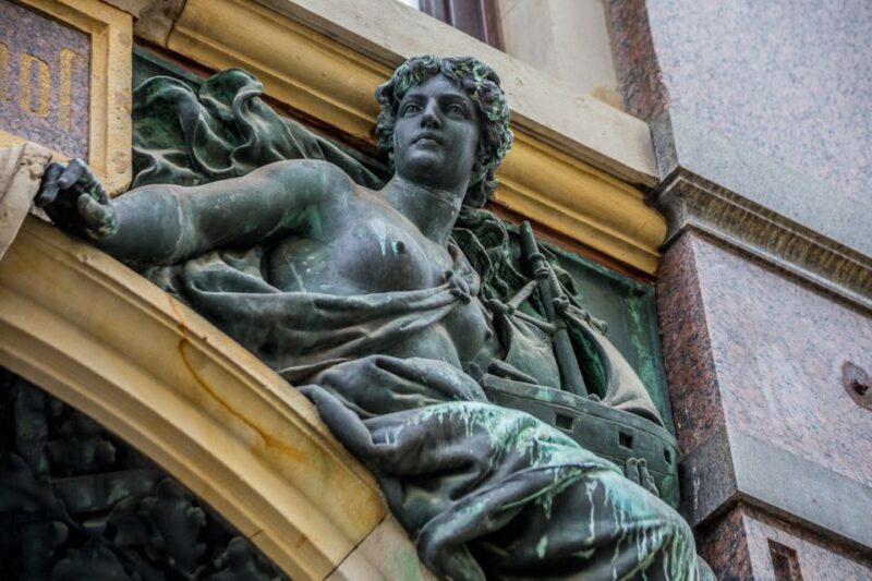 Mystical Hamburg - Walking Tour in German - Practical Tips and Considerations