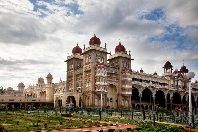 (Mysuru) Mysore Day Out - A Royal Experience Private Tour from Bangalore - Comfortable Transport & Punctuality