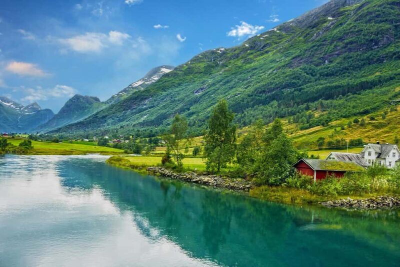 Nærøyfjord Cruise, Flåm, and Stegastein - Bus from Bergen - Guides and Transportation