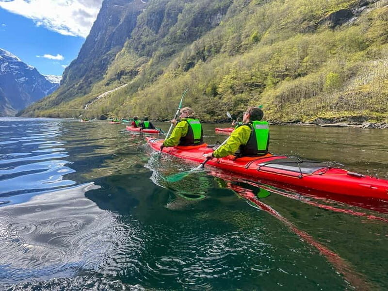 Nærøyfjord Full-Day Guided Kayaking Trip - Setting the Scene: Arriving in Vossevangen and Meeting Your Guide