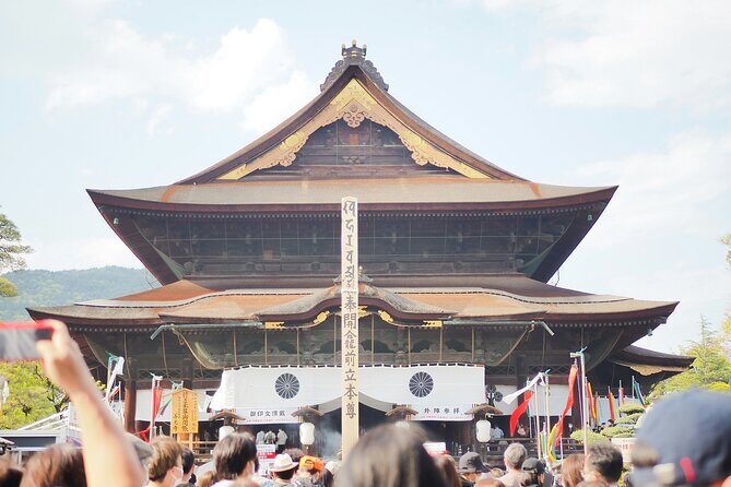 Nagano Highlights Snow Monkeys Nozawa Onsen and Zenkoji Temple - What Travelers Are Saying