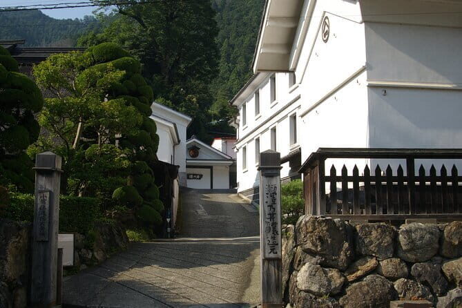 Nagano Private Tour With English Speaking Driver - Obuse-machi: Art, Sake, and Calm Streets